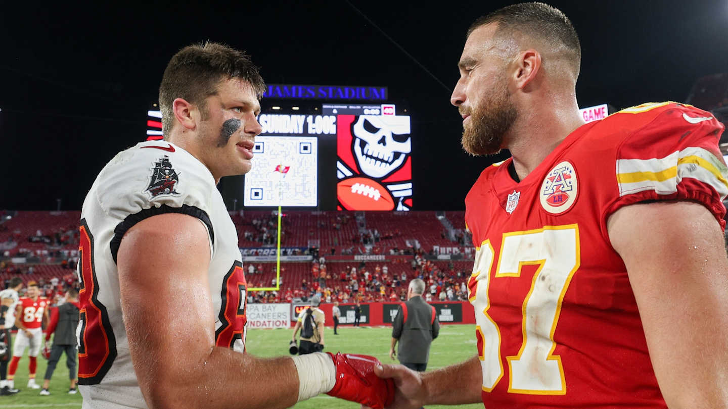 Bucs Embrace Otton, Who Has Best Day After Overcoming Tragedy - Sports ...