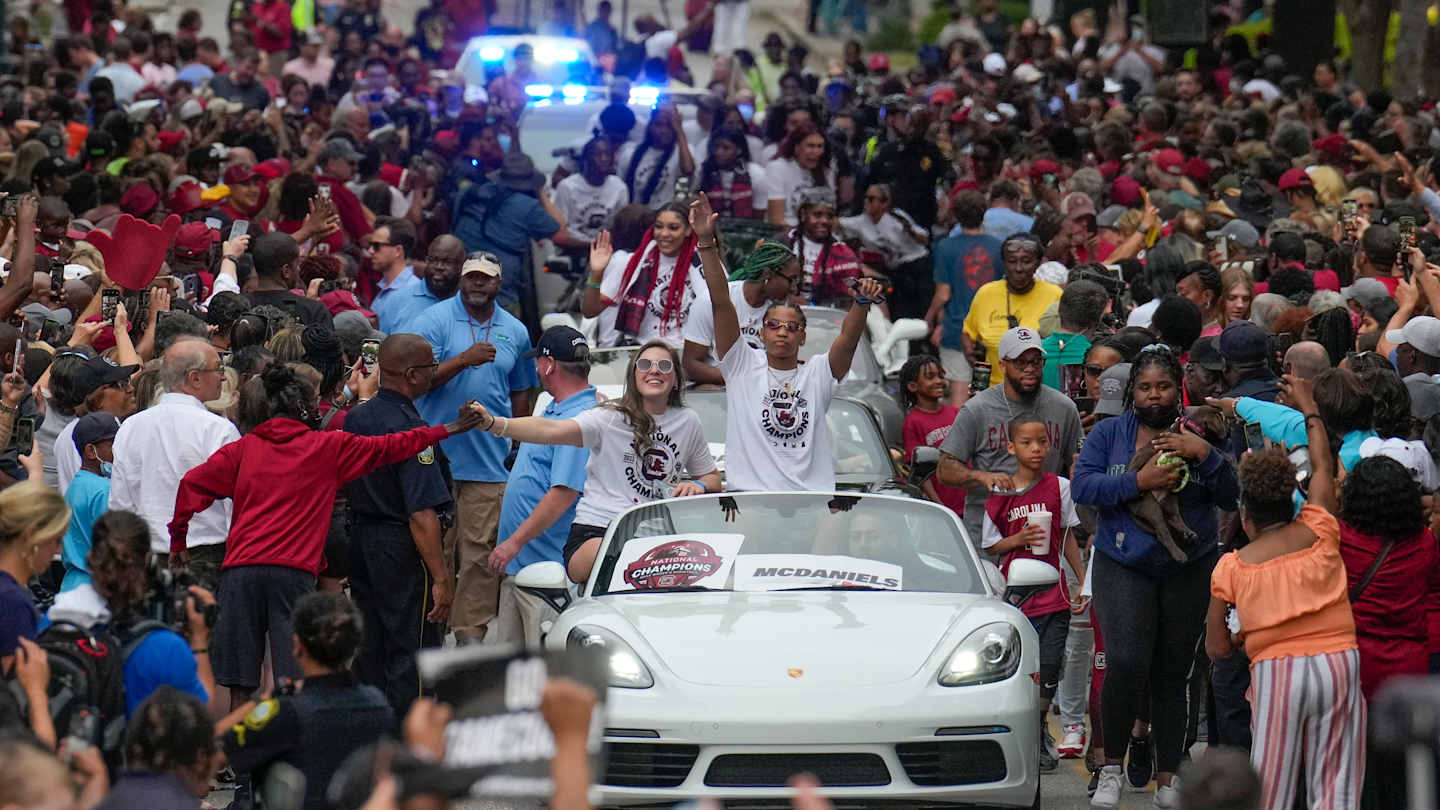 Report: South Carolina Gamecocks Dominating The NIL Landscape - Sports ...