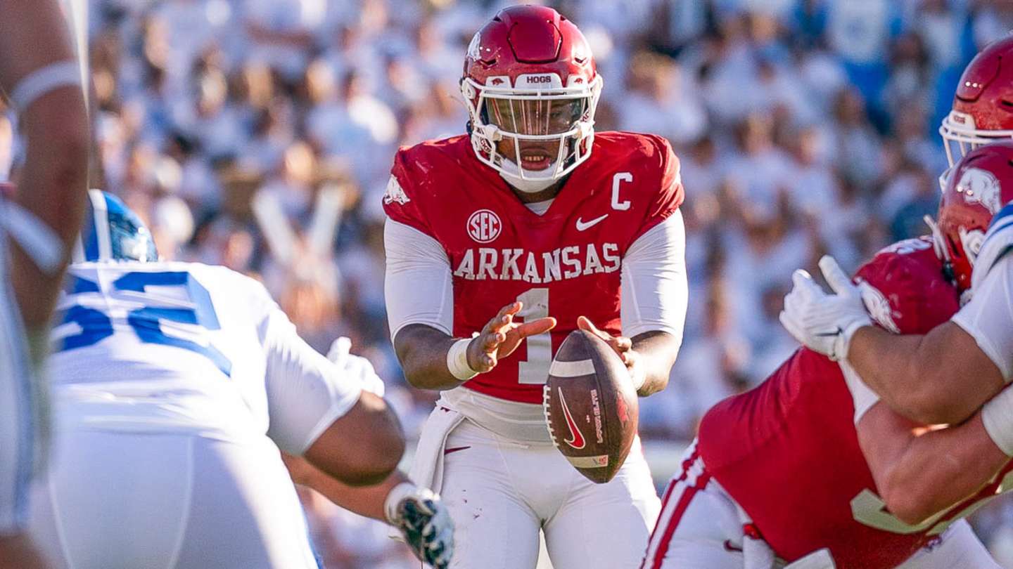 Hogs' Dalton Wagner, KJ Jefferson on Offense in Win Over BYU - Sports ...