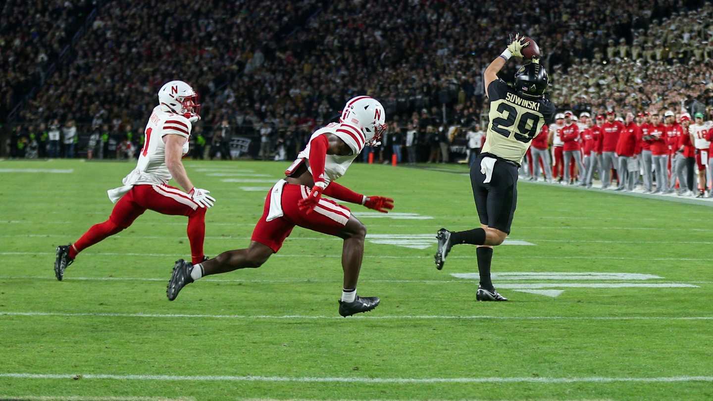 Dependability Vaults Walk-On Receiver Andrew Sowinski Into More Playing ...