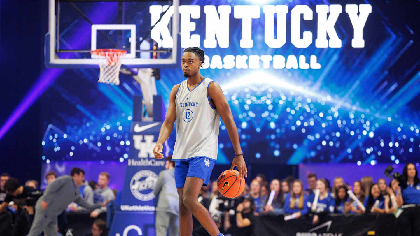 Antonio Reeves Playing Role of Teacher and Student Since Arriving at ...