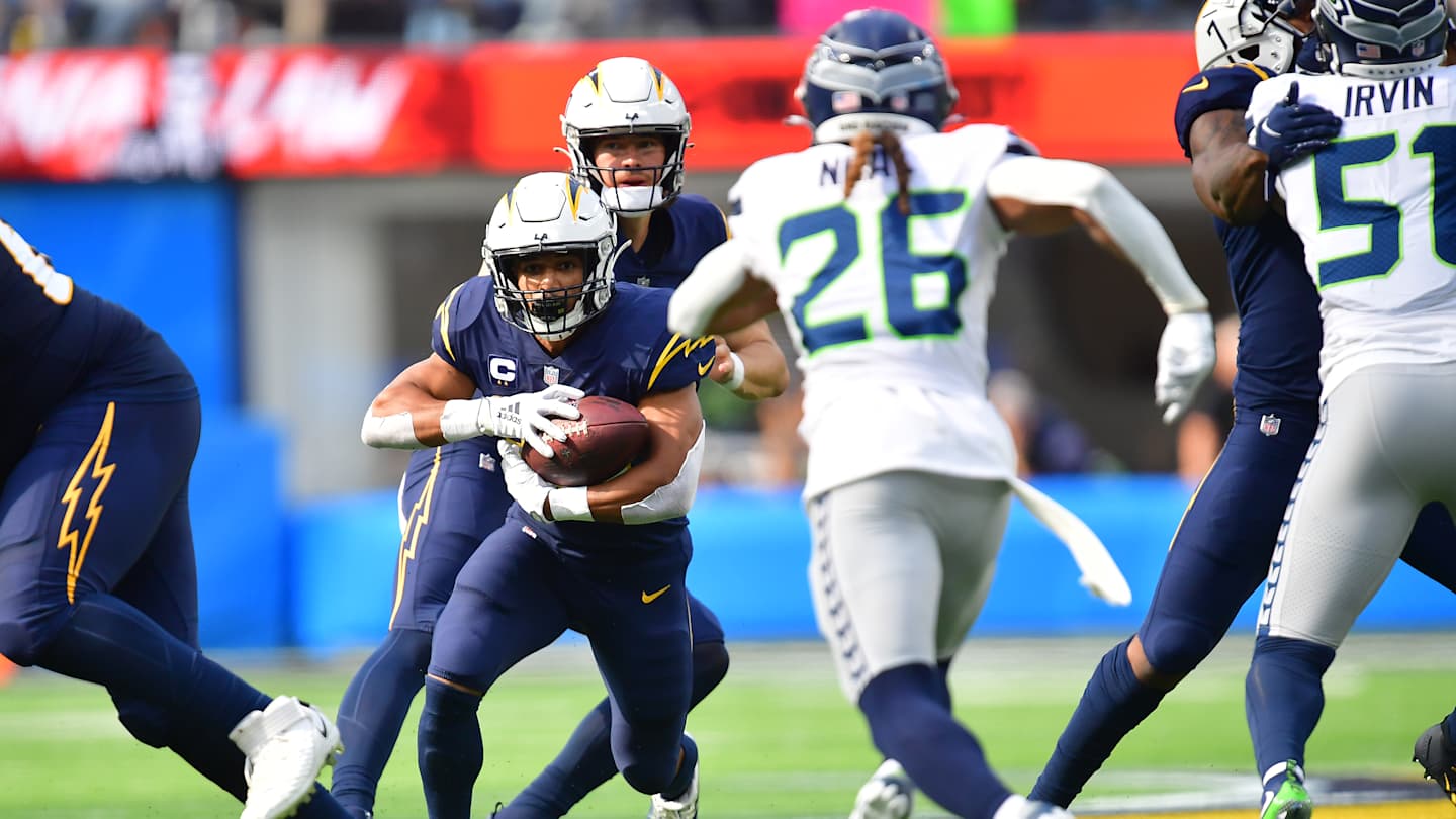 Los Angeles Chargers' Win Streak Ends in 37-23 Loss to Seattle Seahawks ...