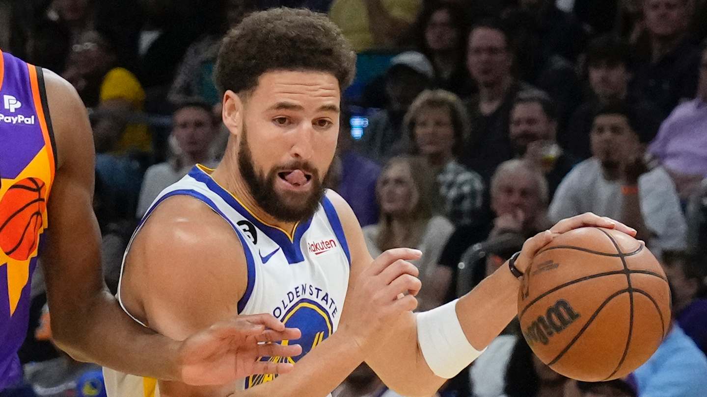 Klay Thompson Ejected, Taunts Suns After Words With Devin Booker - Sports Illustrated
