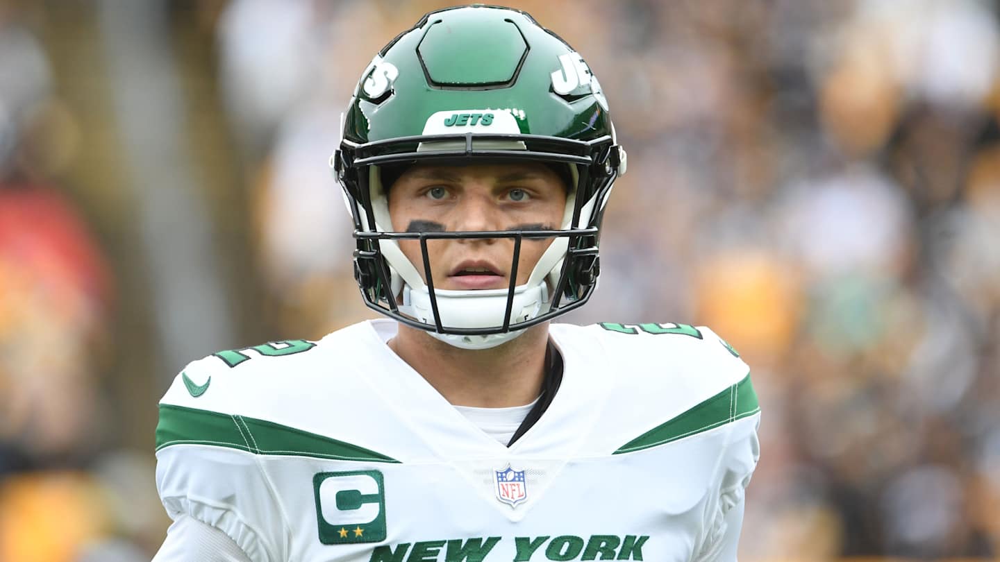 Back to Secondary Status for Zach Wilson - Sports Illustrated New York ...