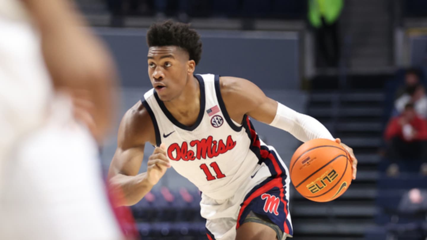 LIVE UPDATES: Ole Miss Rebels vs Florida Atlantic Owls - The Grove ...