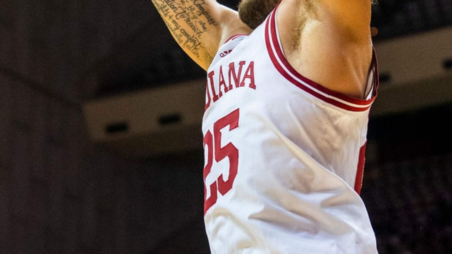 WATCH: Race Thompson Throws Down Put-Back Dunk Against Miami of Ohio ...