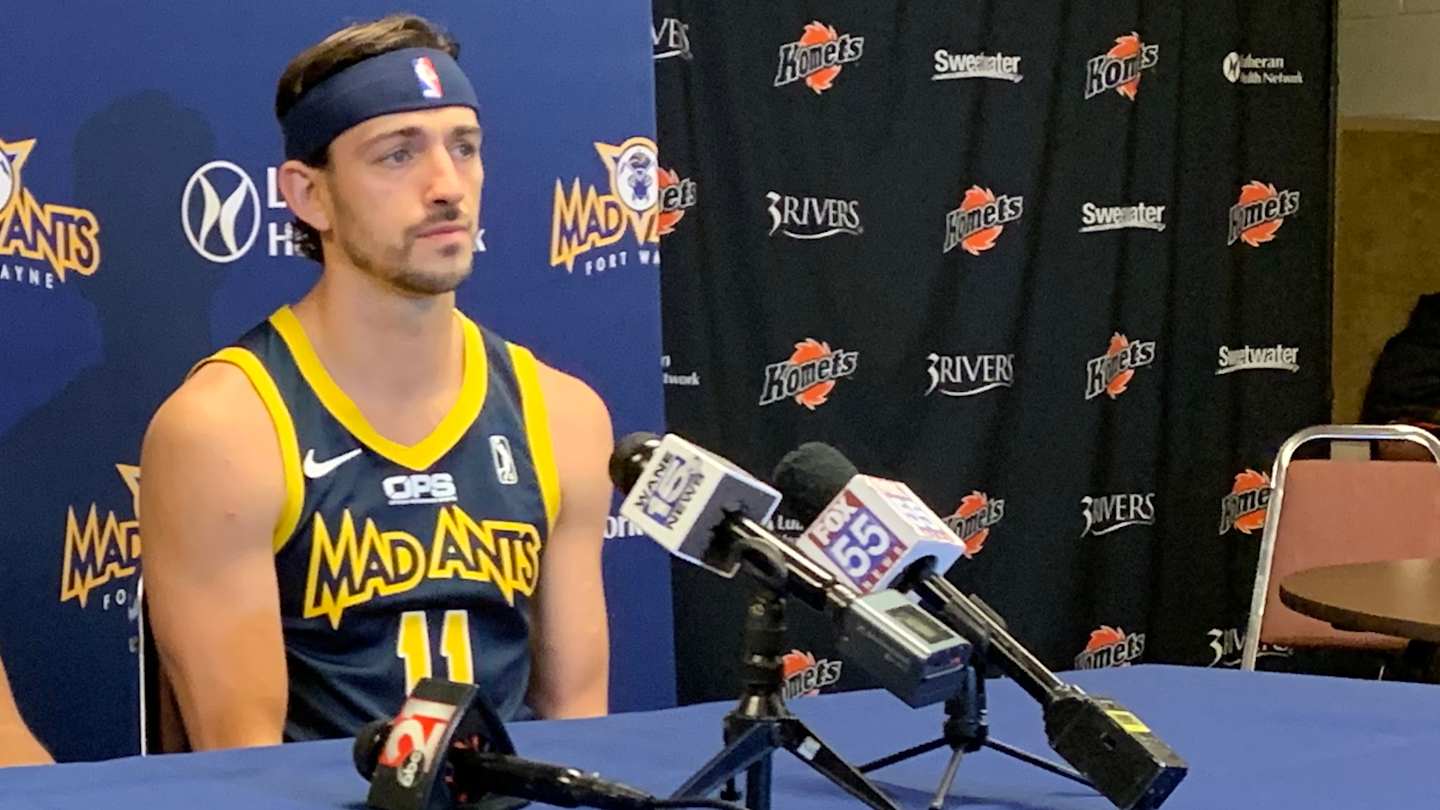 David Stockton prepared to give the Fort Wayne Mad Ants playmaking at ...