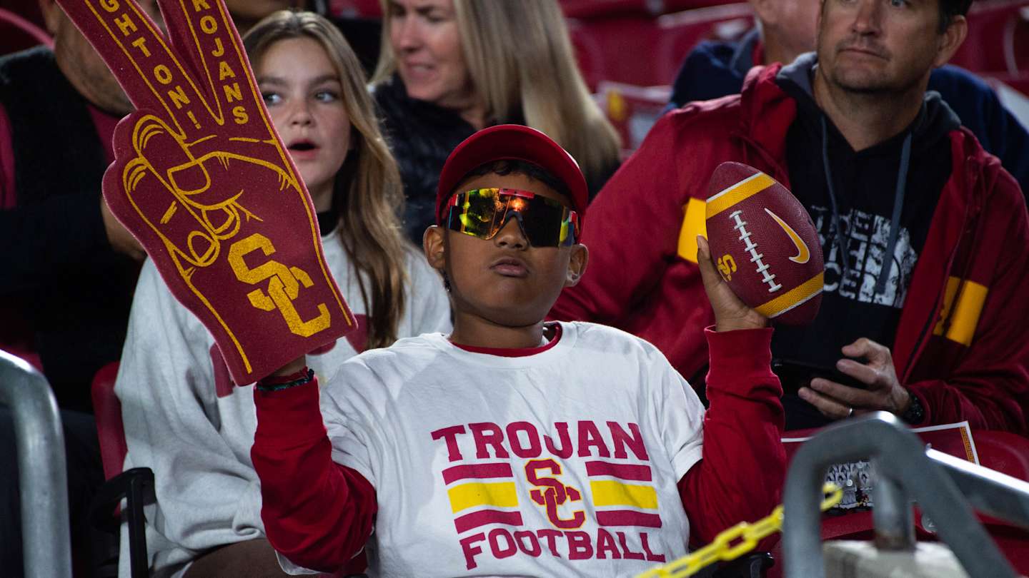 USC vs. UCLA football rivalry: CFP berth, Pac-12 title, millions of ...