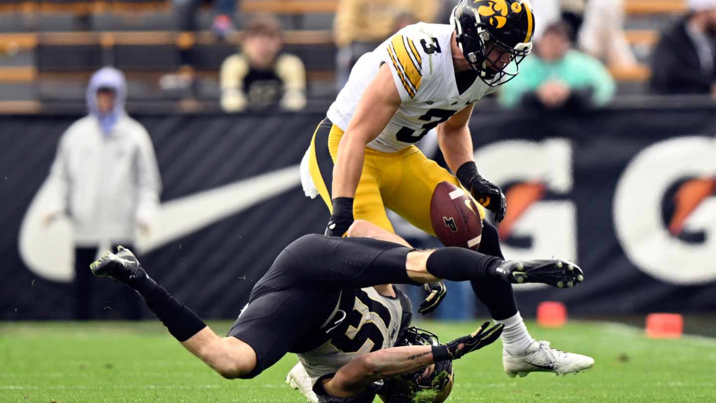 Iowa Trolls Purdue After Victory, Train Stalling During Pregame ...