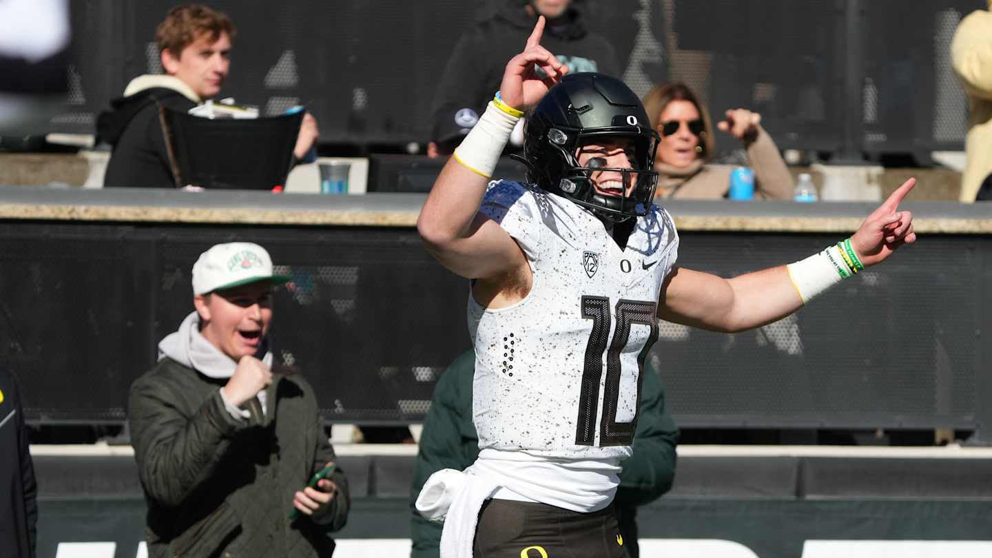 Oregon Football: QB Bo Nix, CB Christian Gonzalez Take Home Pac-12 Weekly Honors - Sports ...