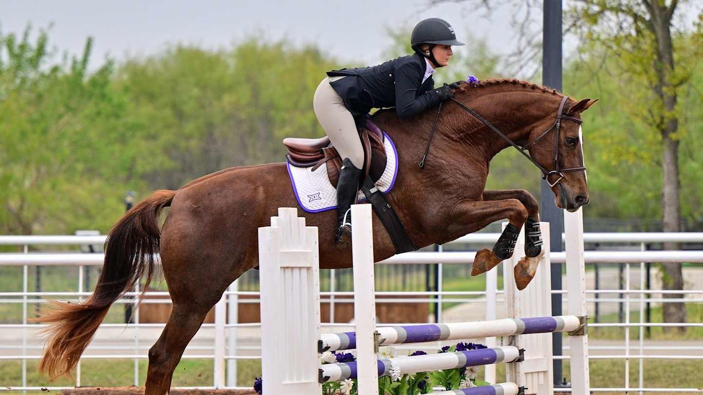 TCU Equestrian: Even Cowgirls Get The Purple - Sports Illustrated TCU ...
