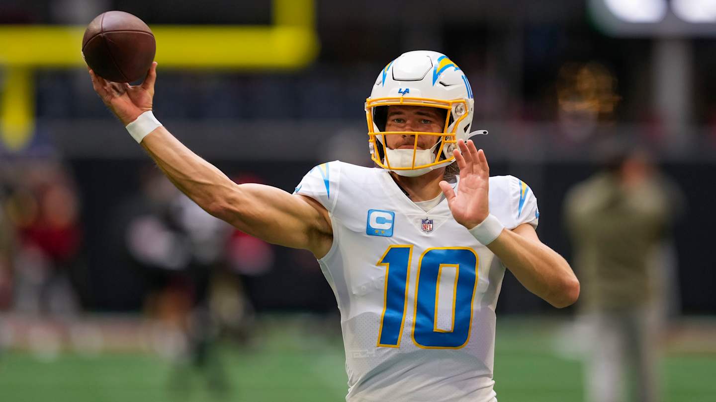 Chargers Quarterback Coach Shares Day-to-Day Approach With Justin ...