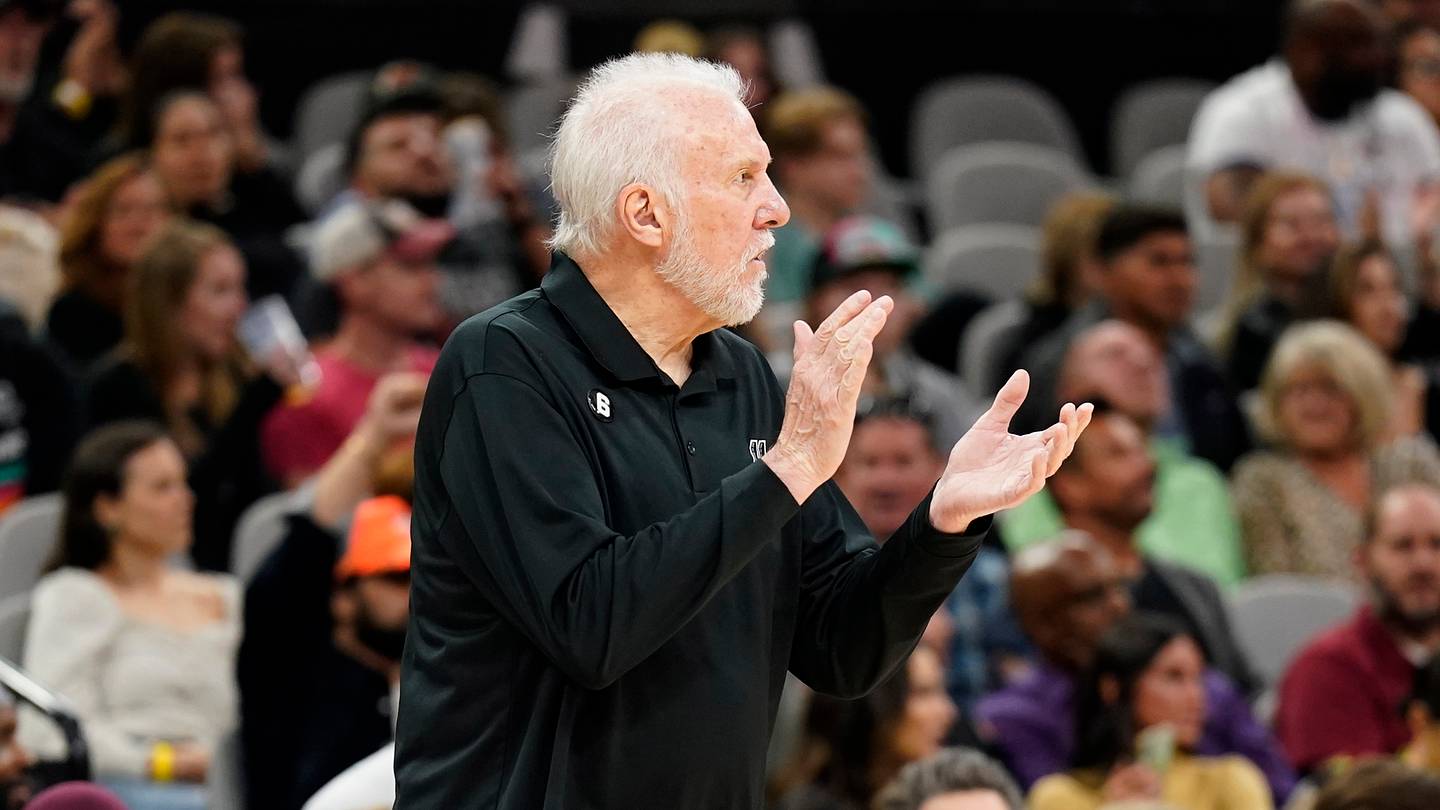 San Antonio Spurs Coach Gregg Popovich 'Would Love' to Play Milwaukee ...