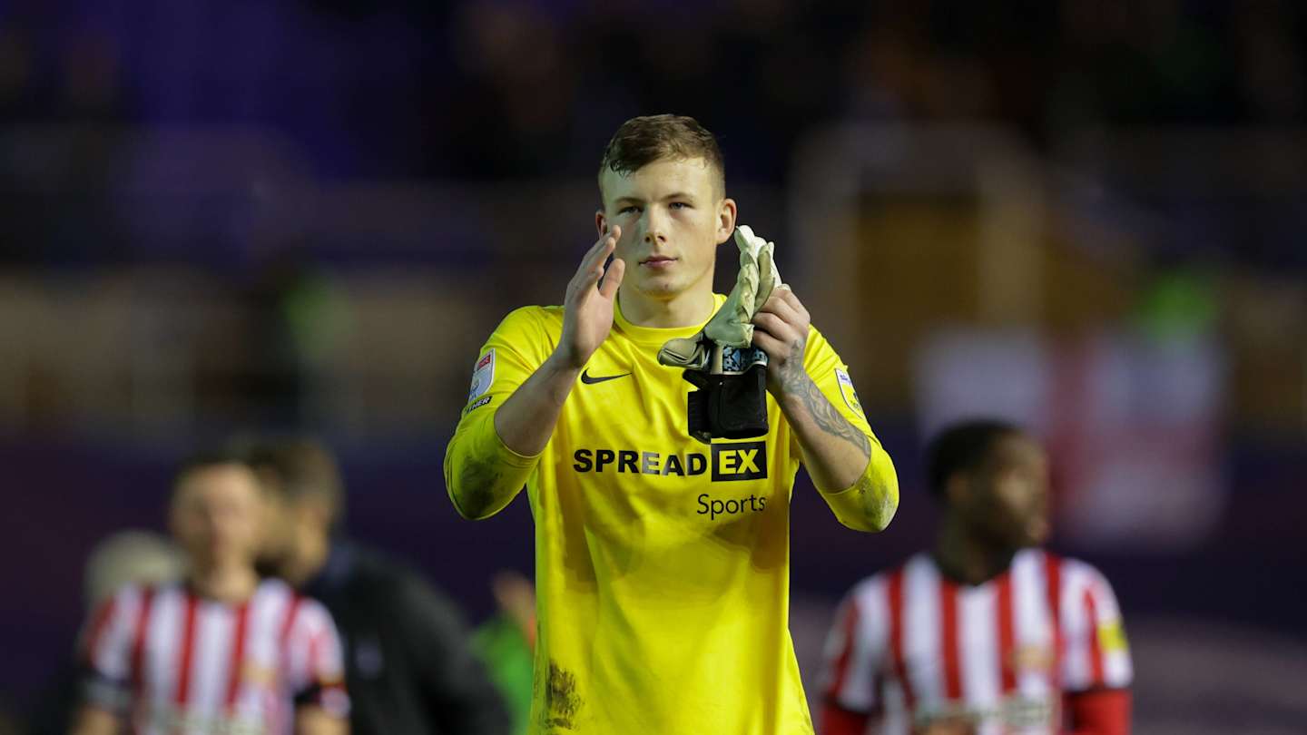 Sunderland man willing to sign new deal despite PL interest, says ...