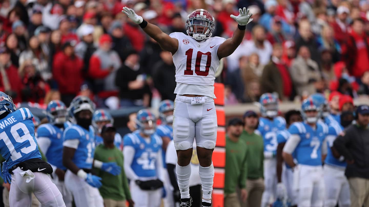 Alabama Football Climbs in College Football Playoff Ranking - Sports ...