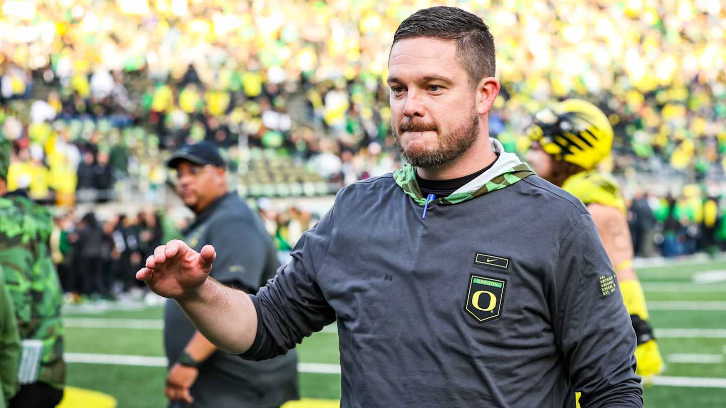 Oregon Football Announces A'lique Terry as New Offensive Line Coach ...