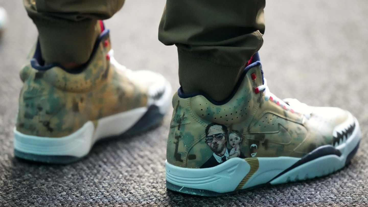 Head Coach Mike McDaniel, the Shoes, and the Miami Dolphins Bye Message ...