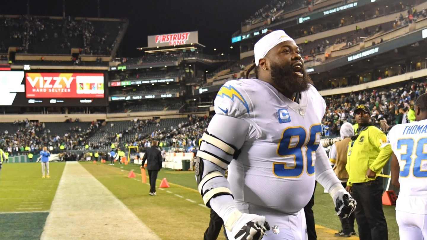 Eagles Sign Linval Joseph, Place Dallas Goedert, Marlon Tuipulotu on IR ...