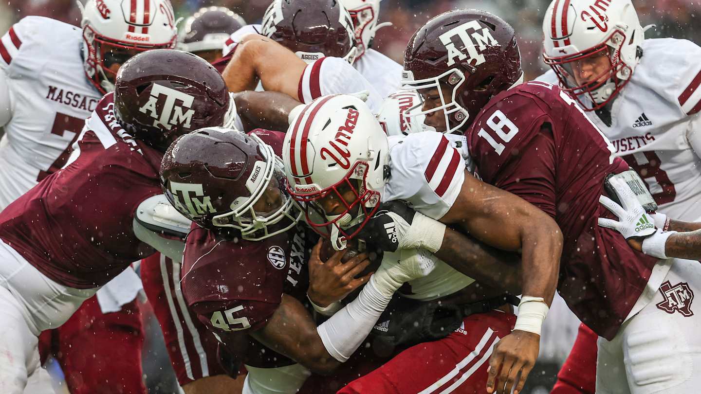 Texas A&M Aggies End Losing Streak In Uninspiring Win Over UMass ...