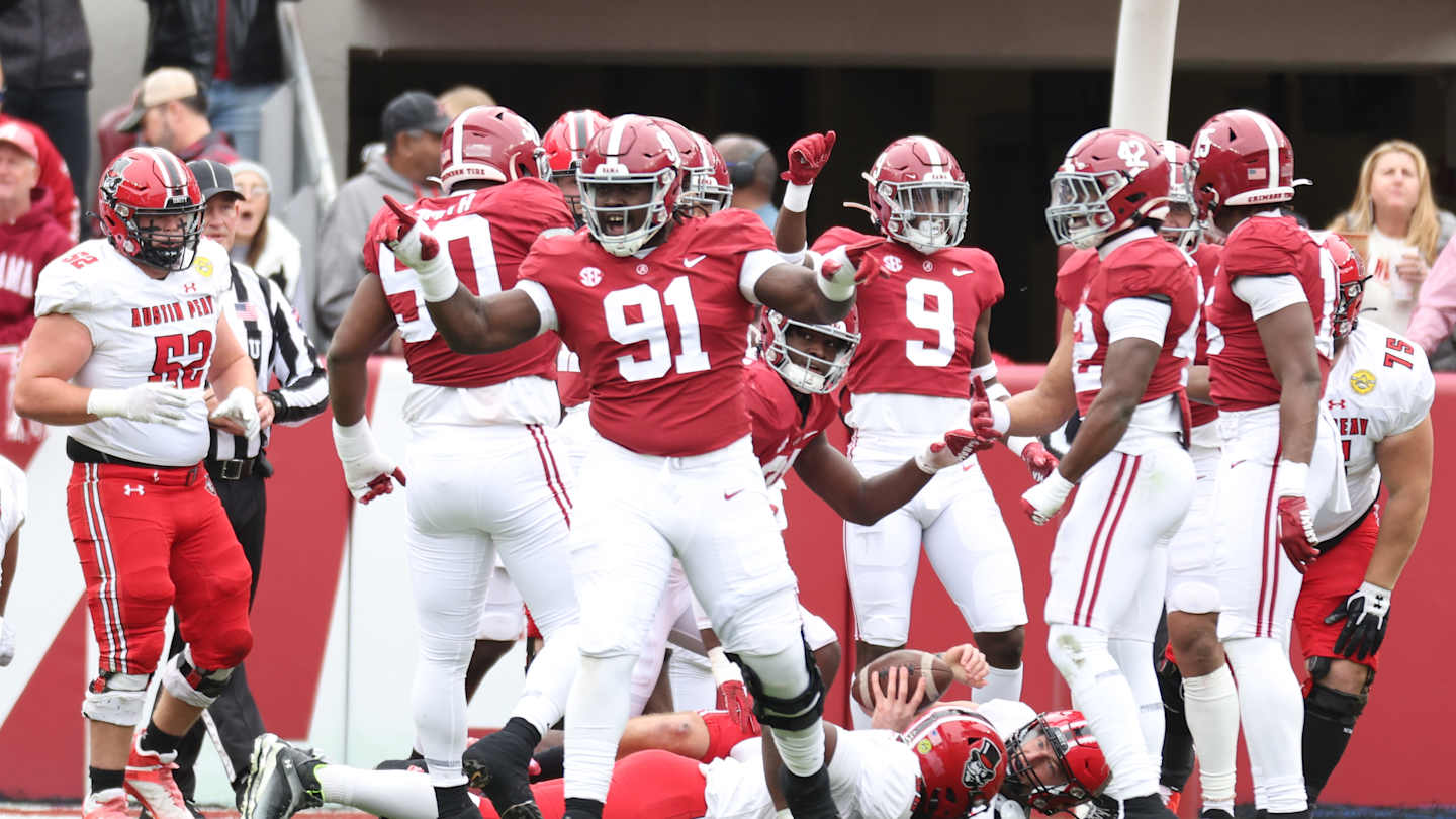 How Jaheim Oatis' 100-Pound Weight Loss Led to Starting Role as ...