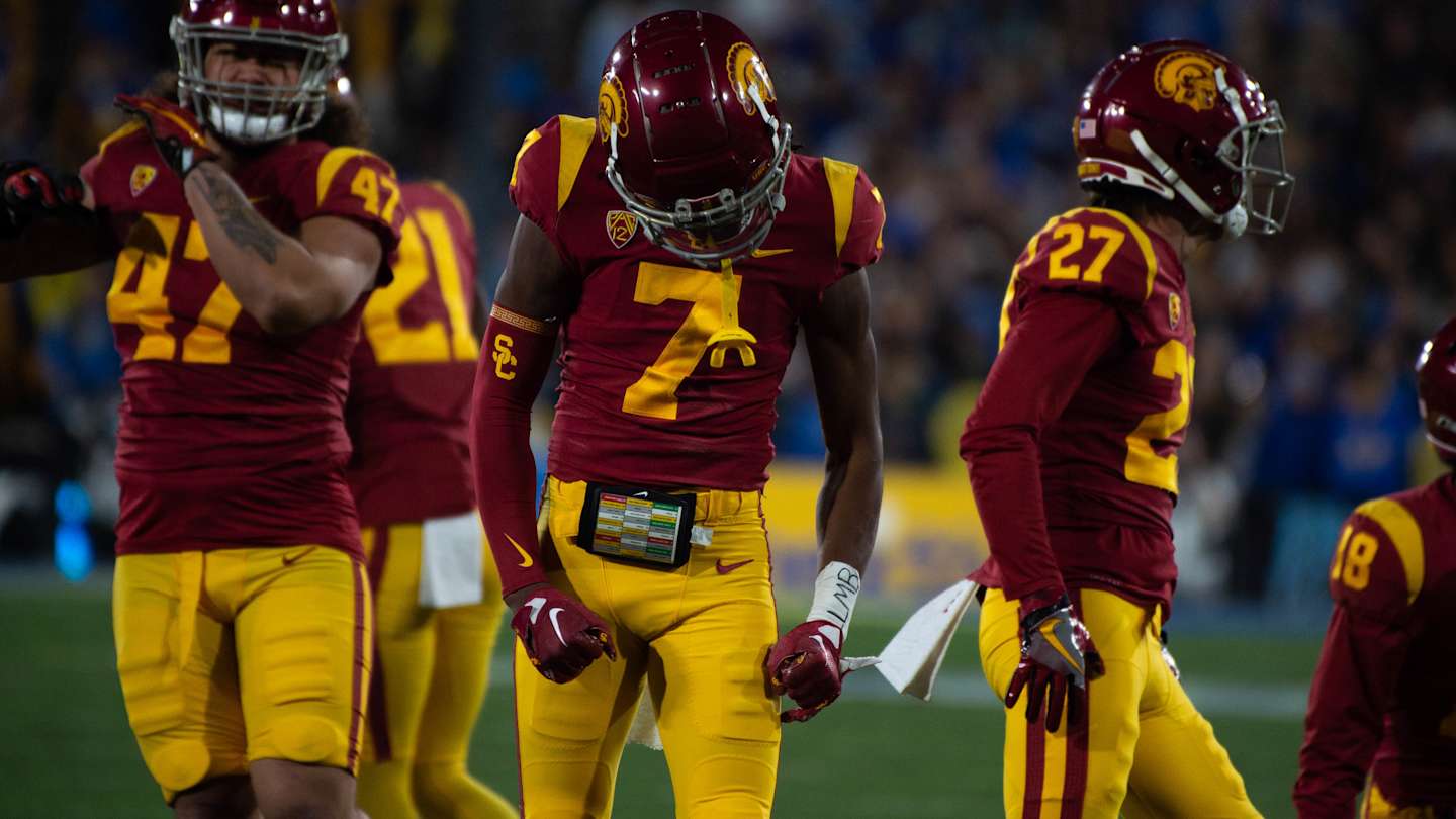Live updates recap: USC beats UCLA in Pac-12 football rivalry at Rose ...