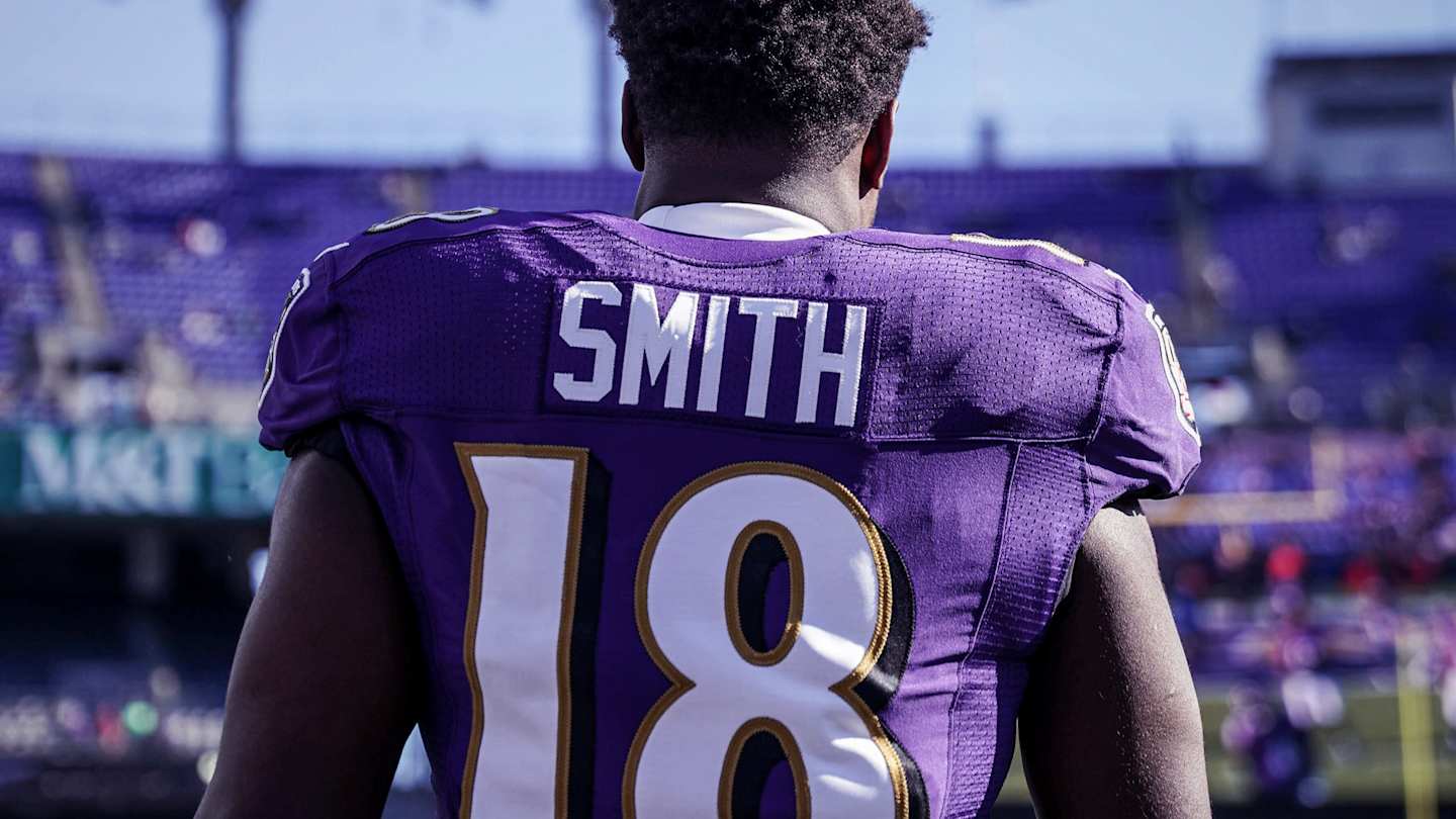 Roquan Smith Wears Nike Air Zoom Alphafly NEXT% 2 Shoes - Sports ...