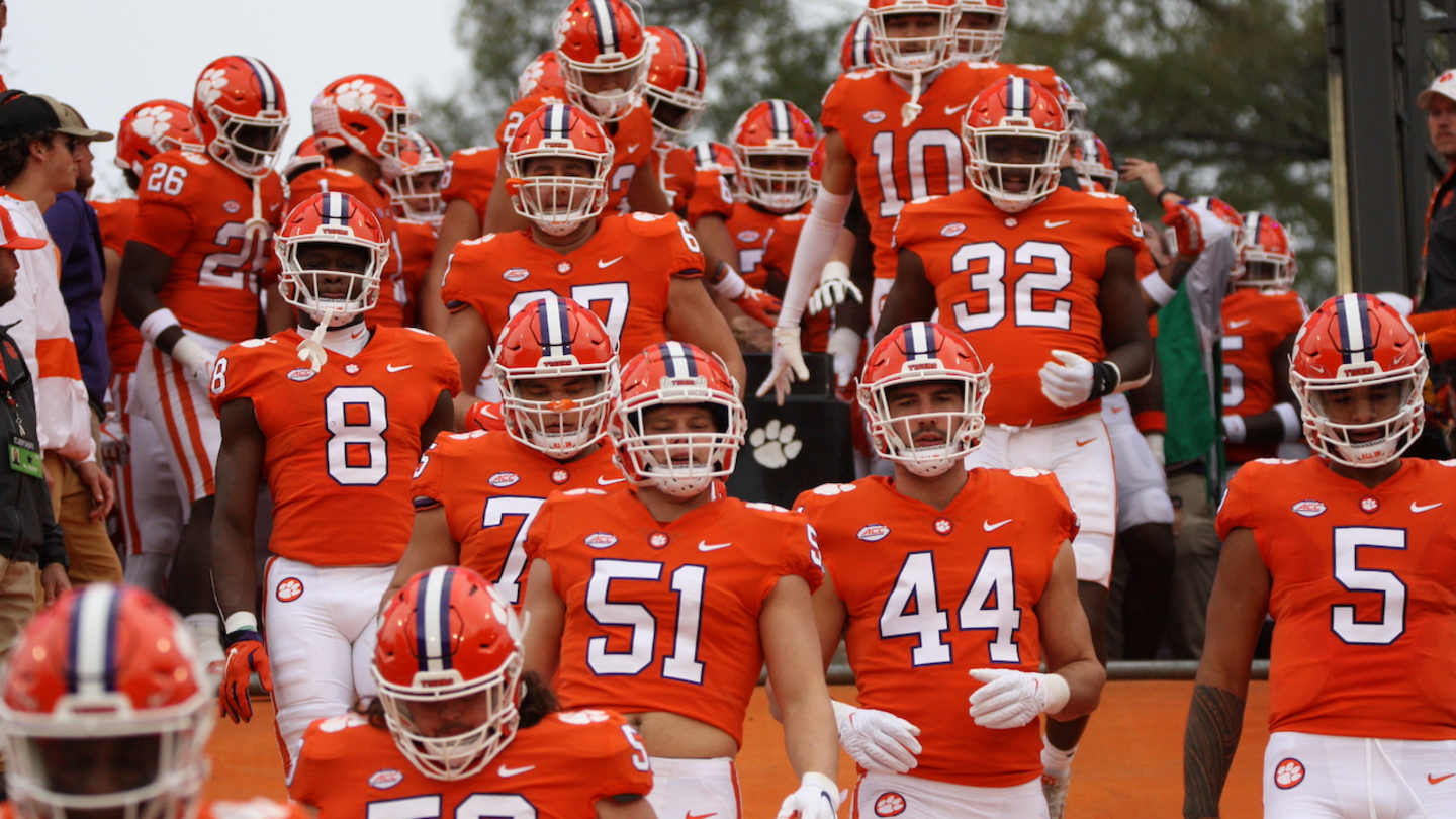 Odds and Ends: Clemson Tigers Begin Rivalry Week as 2 TD Favorite Over ...