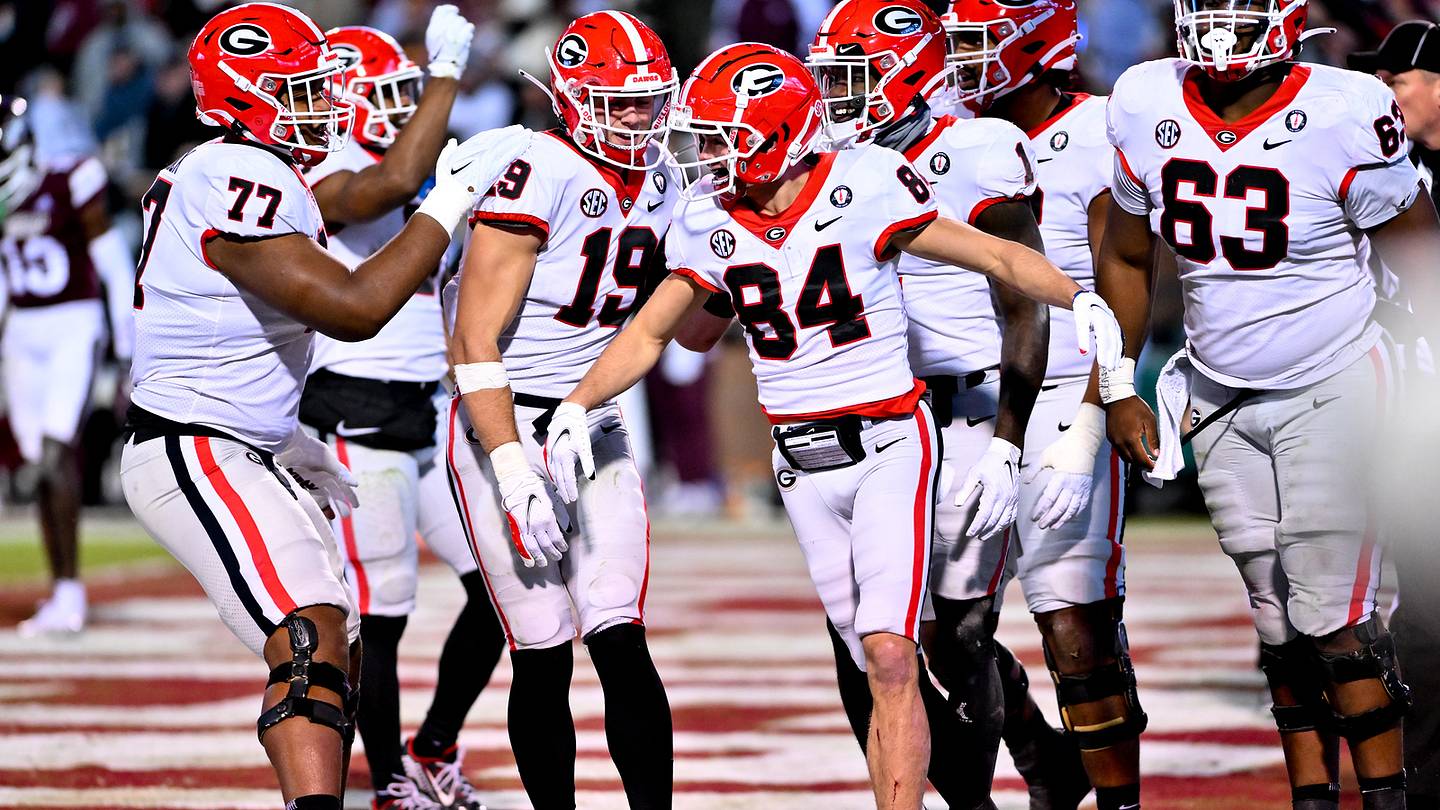Georgia Football Looking To Complete History on Saturday vs Georgia ...