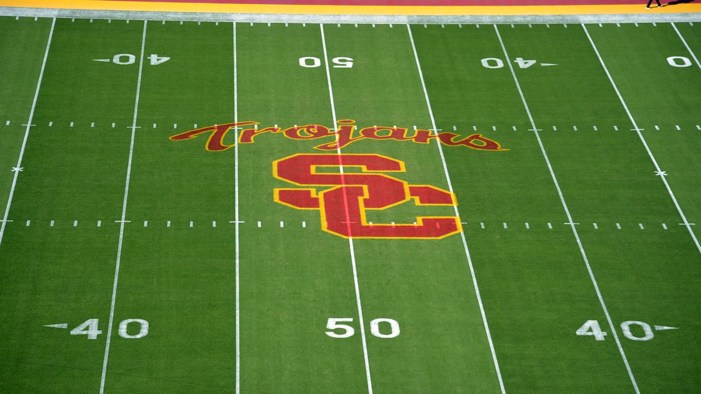 USC Football: 4-Star Running Back Visits Trojans - Sports Illustrated ...