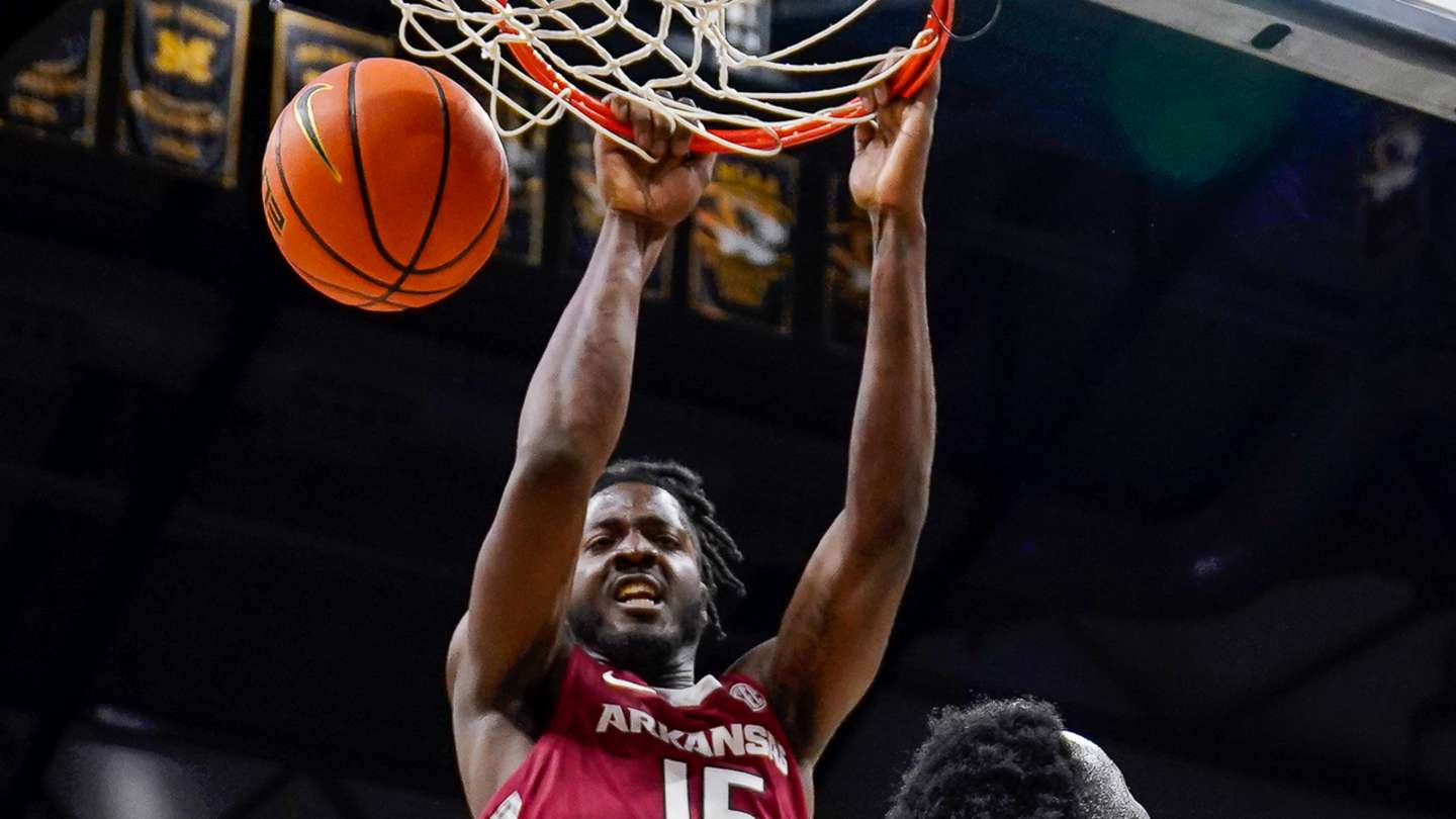 Razorbacks use complete game to dominate rival Missouri on road - Sports Illustrated All Hogs ...