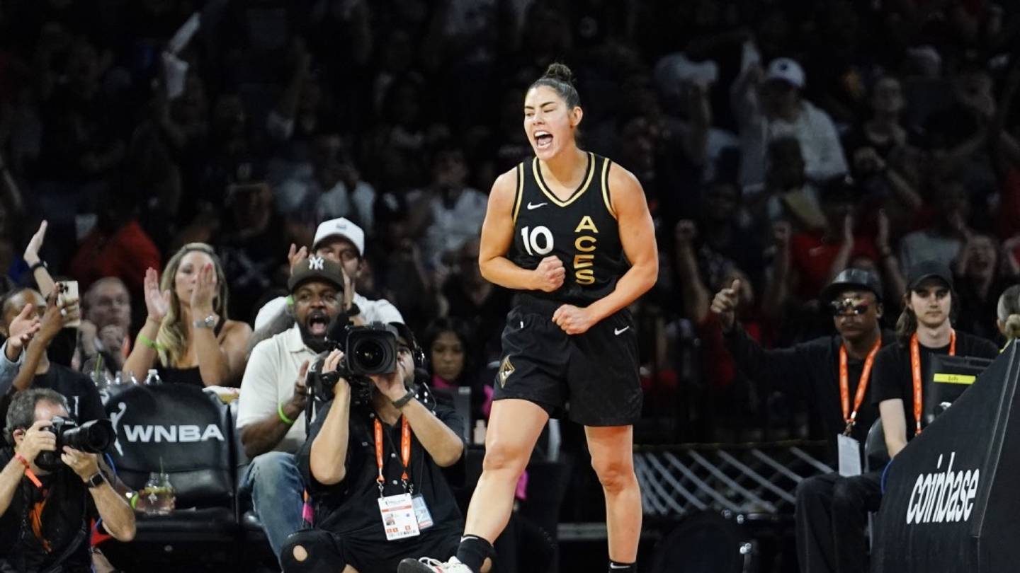 Kelsey Plum ‘Excited’ for Caitlin Clark to Break NCAA Career Scoring ...