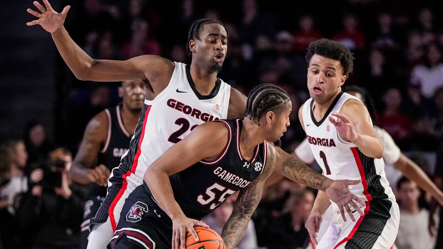 South Carolina's Men's Basketball Team Cruises Late In A 72-62 Win Over ...