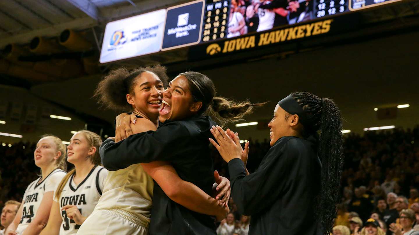 Big Ten Daily (Feb. 9): Iowa's Hannah Stuelke Sets New Record at Carver ...