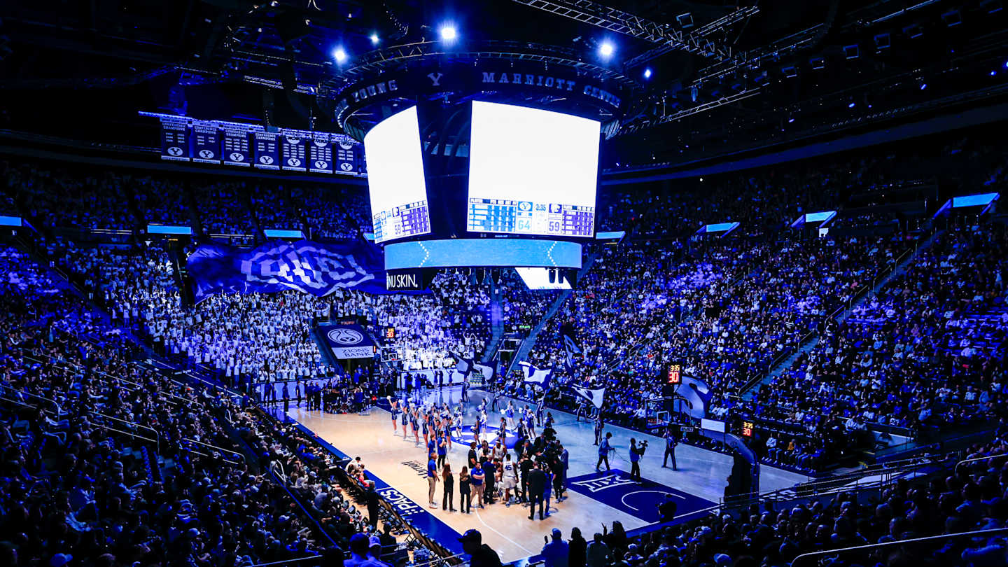 BYU Crowd Erupts as Young Kid Nearly Eats Entire Cougar Tail on ...