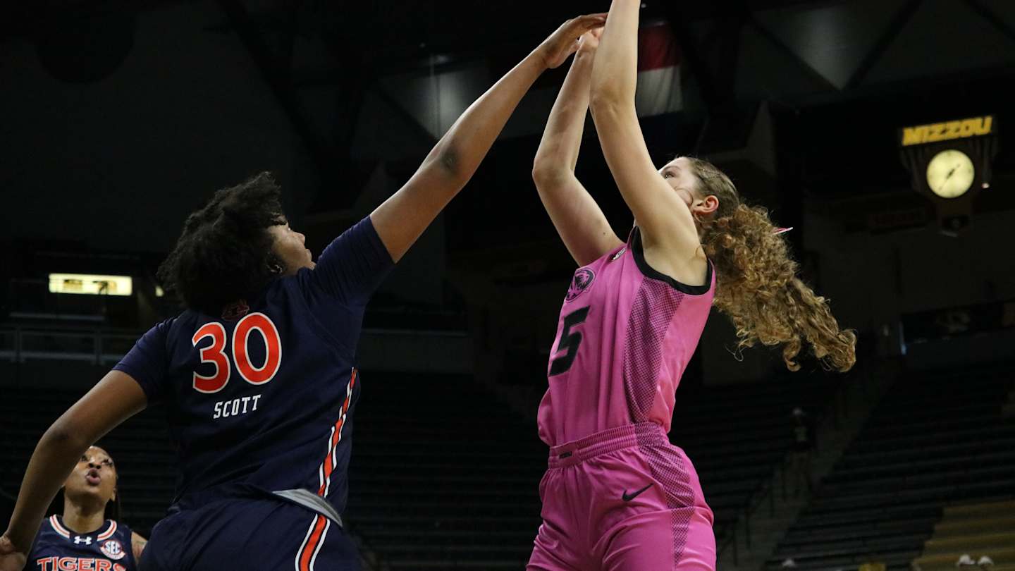 Hayley Frank Surpasses 2,000 career points, but Missouri Women's ...