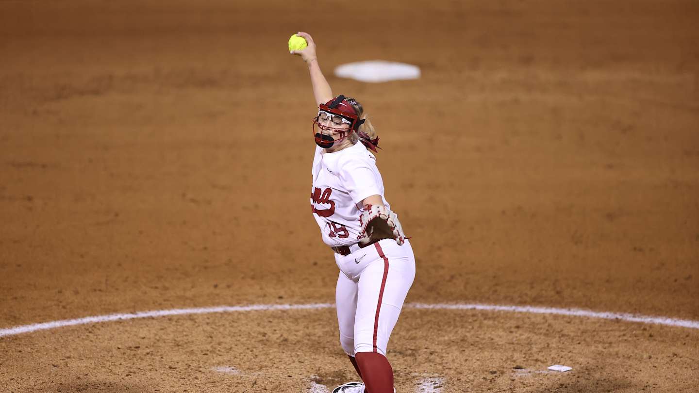 No. 11 Alabama Softball Holds On for 2-1 Win Over No. 21 Arizona ...