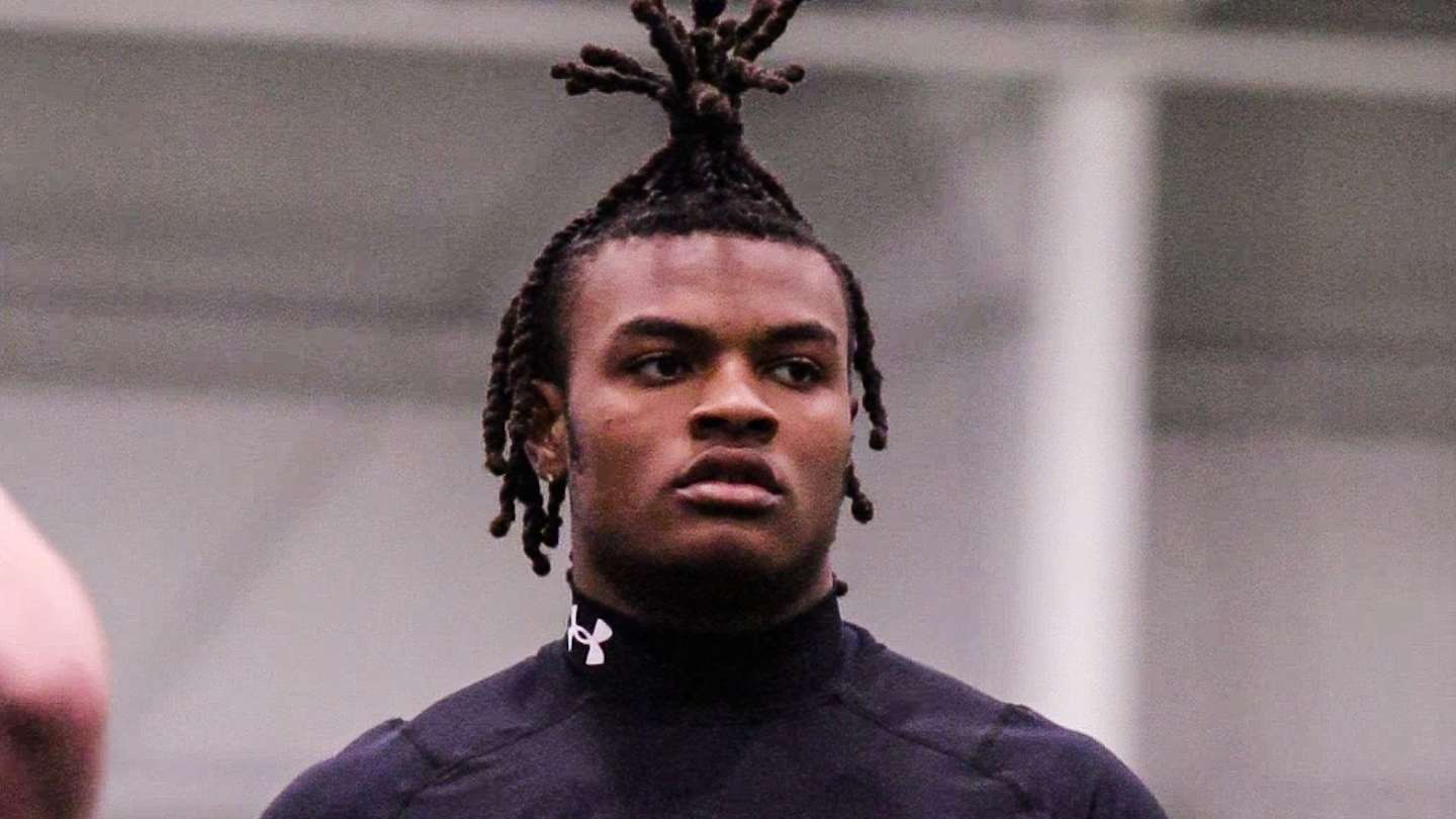 South Carolina's Football Program Not Having In-Depth Talks With Jordan Carter - Sports ...