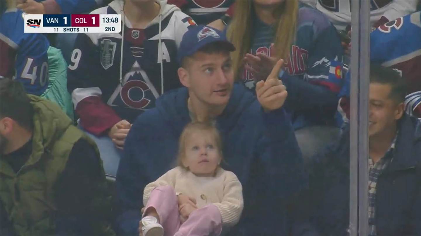 Nikola Jokić and Adorable Daughter Stole the Show at Hockey Game in ...