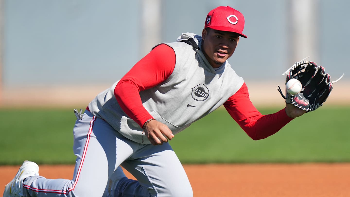 Cincinnati Reds' Third Baseman Feels Healthy But Still Will Miss First ...