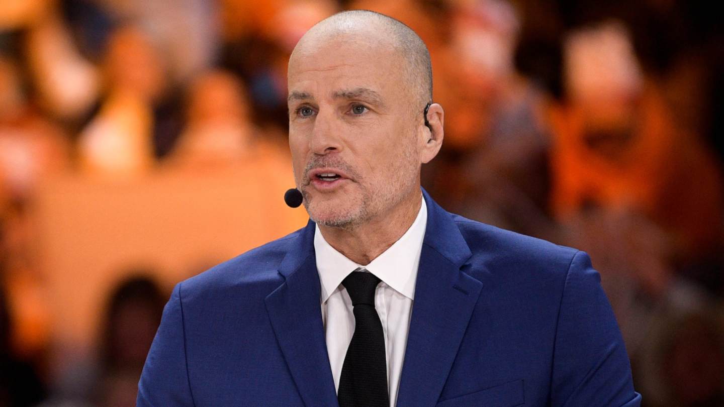 ESPN’s Jay Bilas Suggests Fans Who Storm Court Should Be Arrested or ...