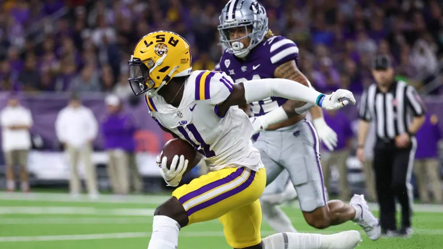 Cowboys Draft Dak Prescott Deep-Threat Weapon in 6-4 LSU WR Brian ...