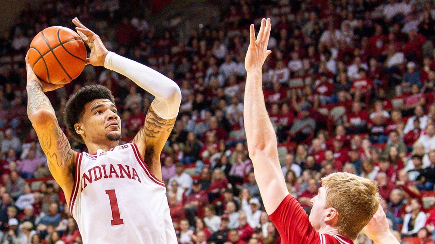 PHOTO GALLERY: The Best Pictures From Indiana's 74-70 Win Over ...