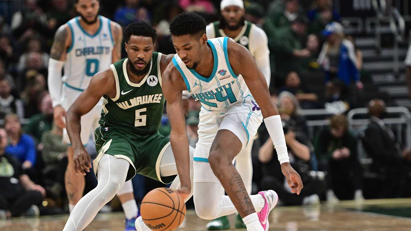 The Milwaukee Bucks stretch winning streak with a masterful win over the Charlotte Hornets ...