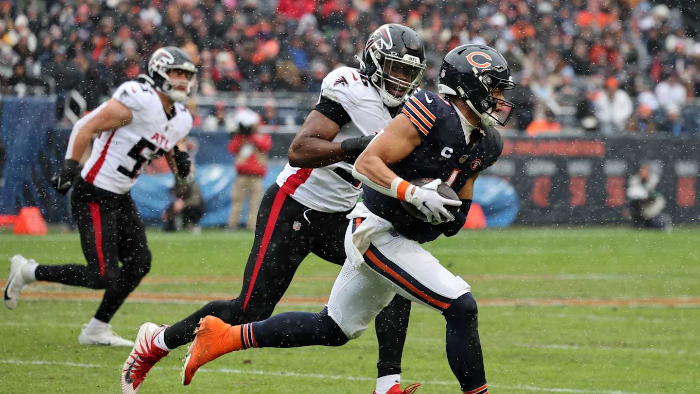 WATCH: Viral Justin Fields Video Hints at Atlanta Falcons Trade ...