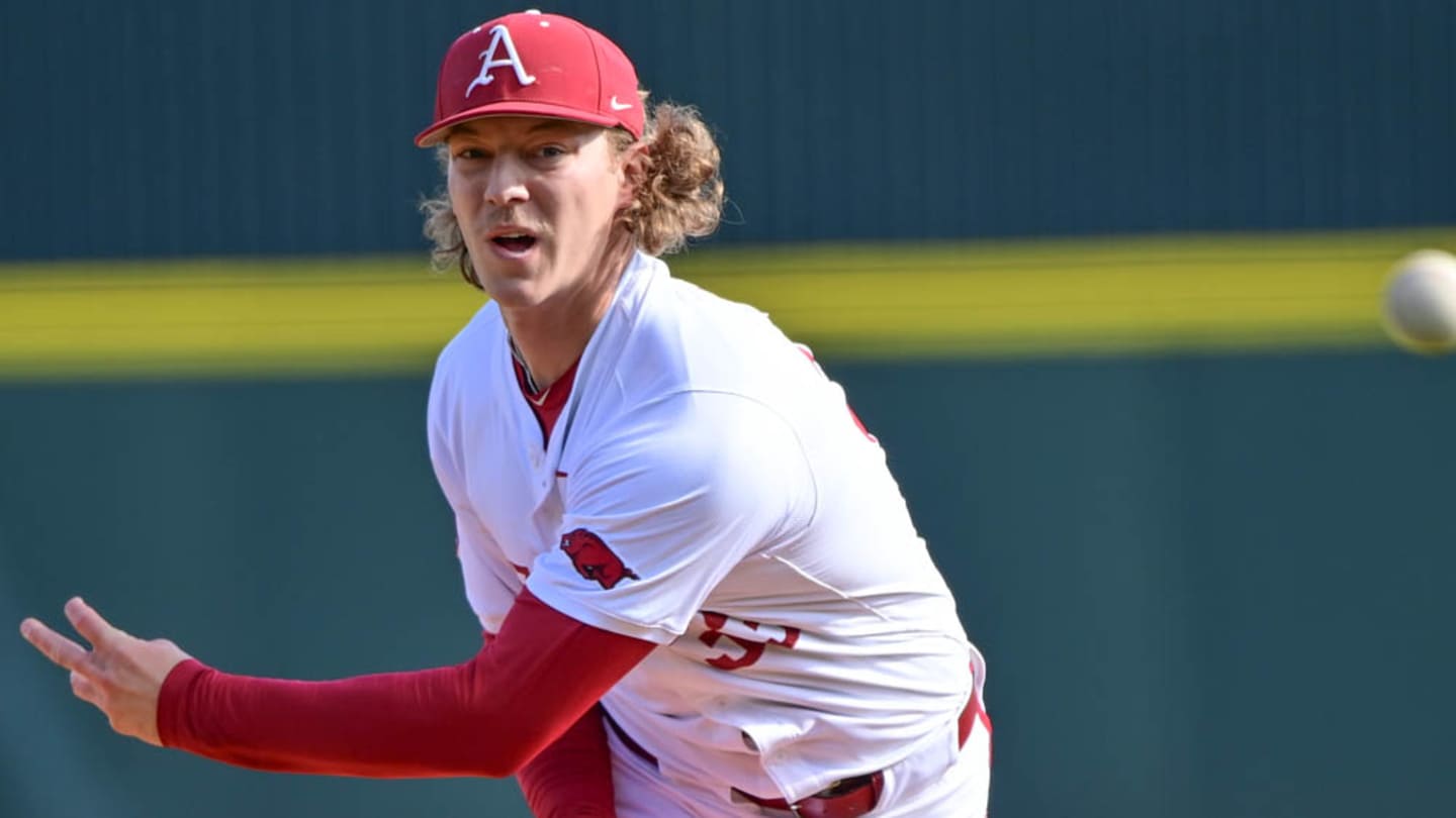 Razorbacks ride Hagen Smith brilliance to series-opening win over ...