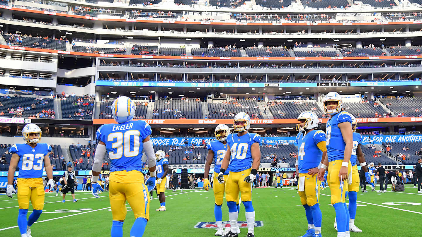 Chargers News: Saints Sign Former Bolts Fullback - Sports Illustrated ...