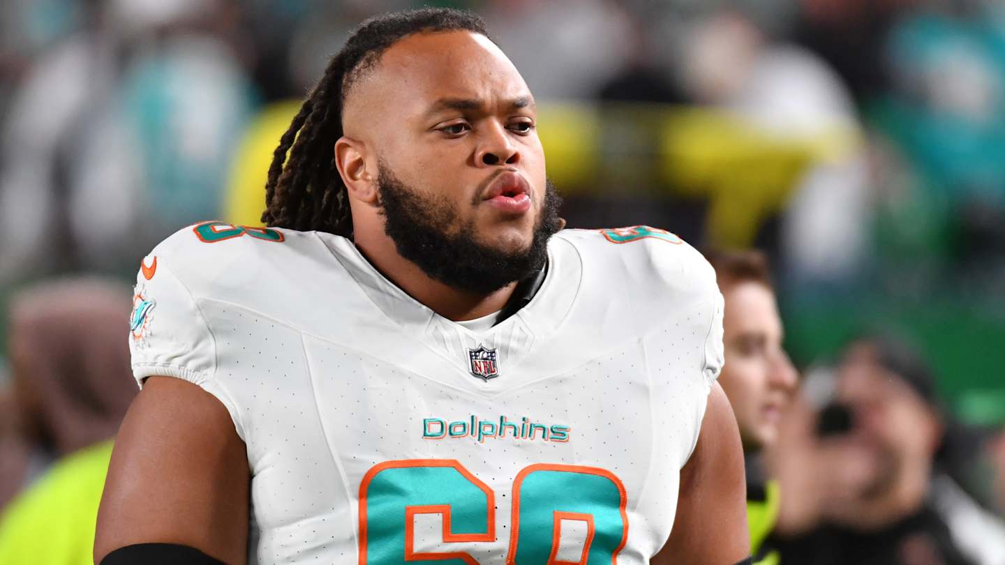 Atlanta Falcons Rival Carolina Panthers Sign Robert Hunt to Massive 5 ...