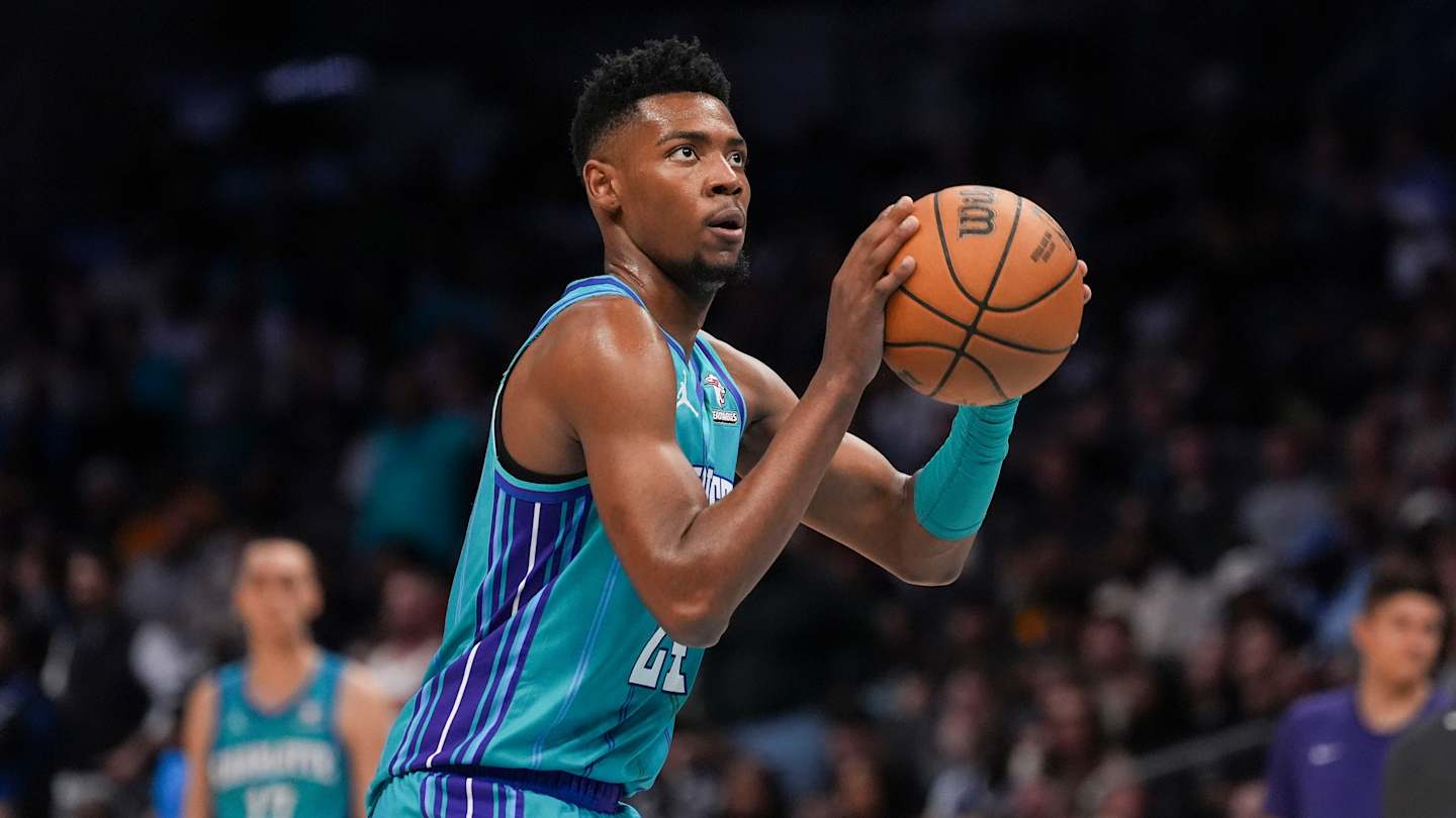 Hornets Look to Get Back on Track in Philadelphia - Sports Illustrated ...
