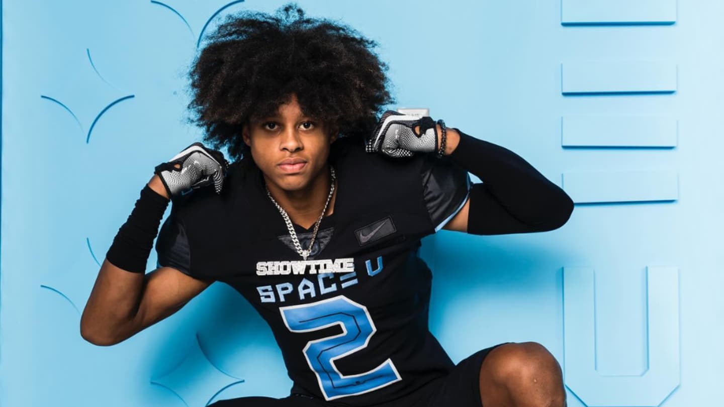 Notre Dame Offers Florida Pass Catcher Devin Carter - Sports ...