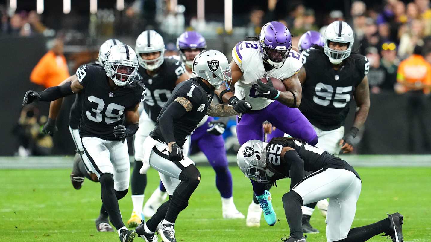 Alexander Mattison's career year shifted vs. Las Vegas Raiders - Sports ...